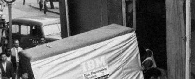 Ibm announced world s first 1 gb hard drive in 1980 the price was of 40 ...