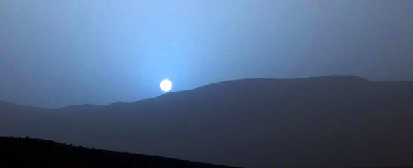 The sunset on mars appears blue | The Fact Base